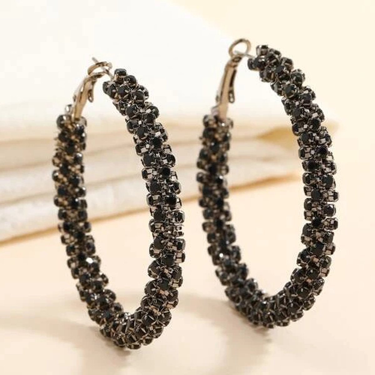 Ring Oorbellen Zwartkleurig staal - Zwart - Ronde oorbellen - Oorbellen ...