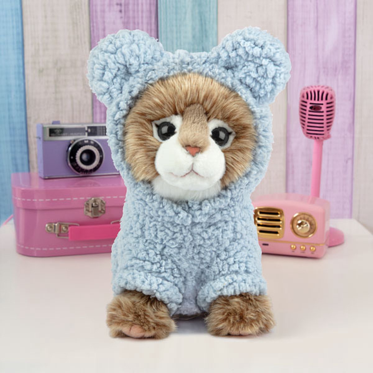 Studio Pets Knuffel - Maincoon kitten Prince 23cm met blauw teddy truitje - Pluche knuffel | bol.com