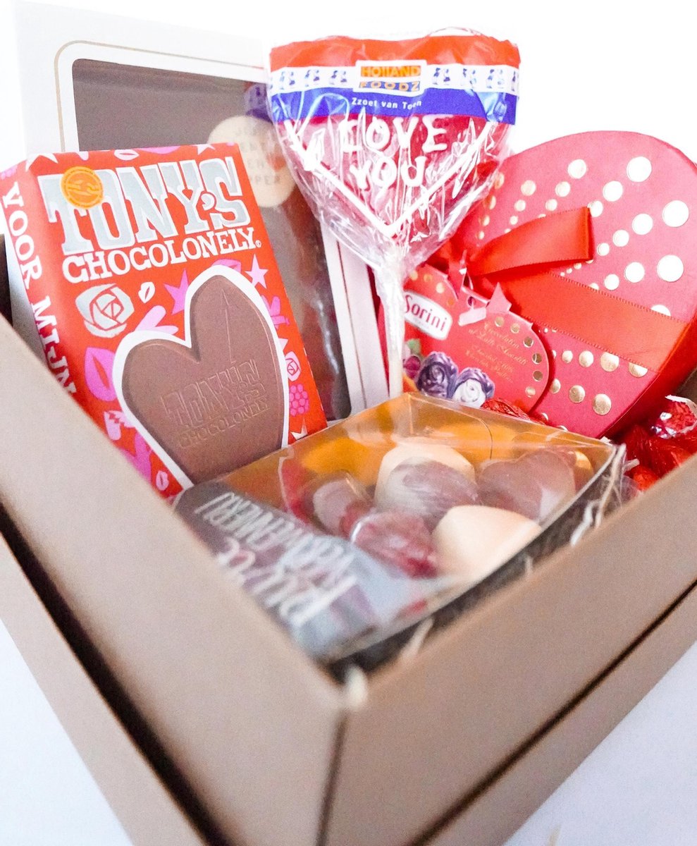 Valentijn Chocolade Pakket XXL - Geschenkpakket | bol