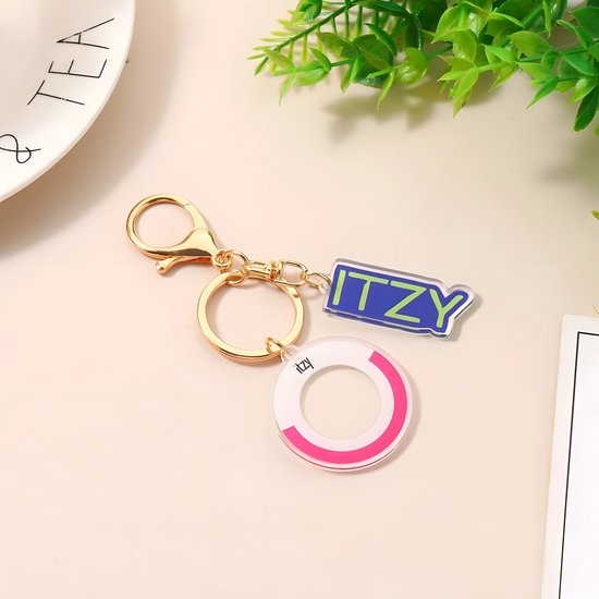 KPOP Lightstick Acrylic Keychain ITZY [Sleutelhanger] | bol
