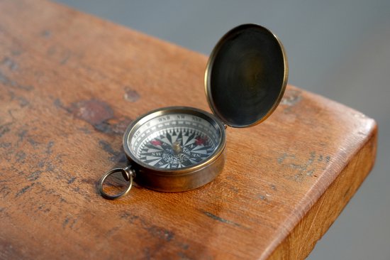 Authentic Models - Kompas - Messing - kompassen - 4,70 x 6,50 cm | bol