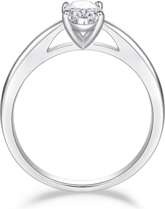 Eloise - Zilveren Ovaal Solitair Moissanite Ring - 0.9 karaat | bol Eloise - Zilveren Ovaal Solitair Moissanite Ring - 0.9 karaat | bol