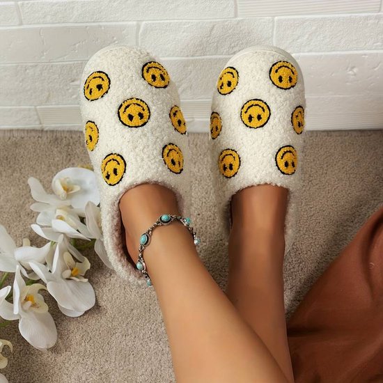 Smiley Pantoffel - Smiley Slipper - Smiley - Smiley Sloffen - Nieuwste ...