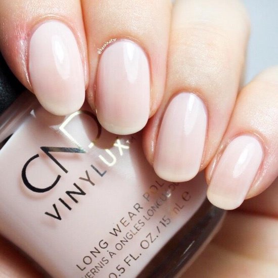 CND - Colour - Vinylux - Veiled #320 - 15 ml | bol.com