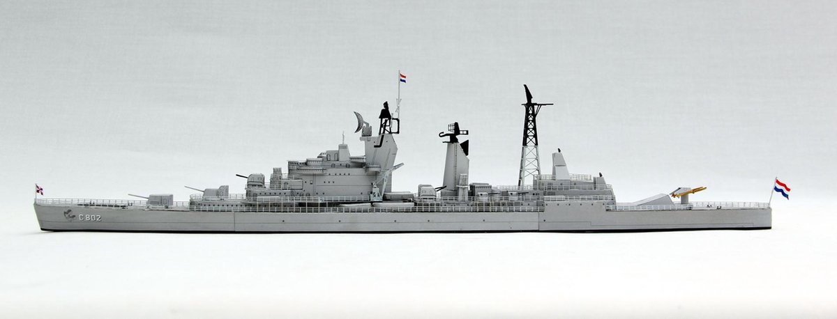 modelbouw, bouwplaat, Hr.Ms kruiser De Ruyter C 801, schaal 1/350 | bol.com