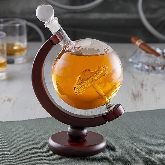 Whisky and Cognac Planet decanter | bol