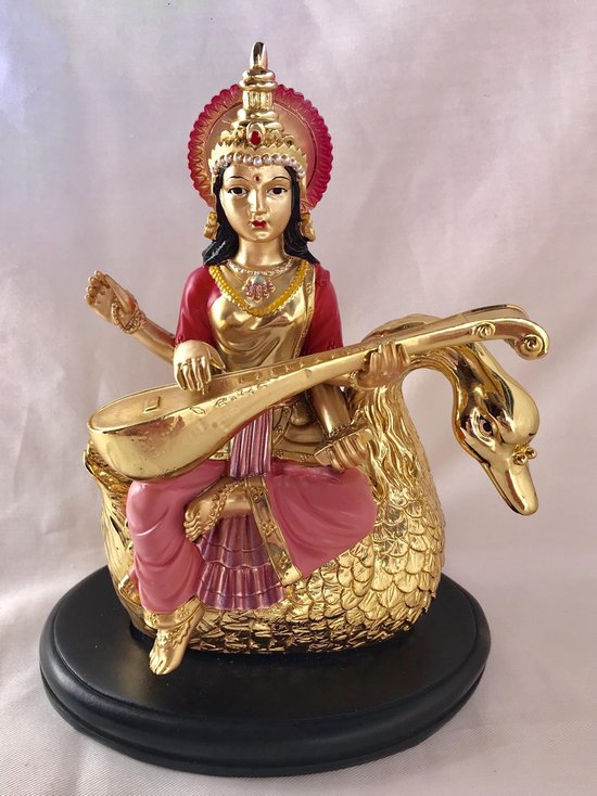 Boeddha Sarasvati wordt in de Vedas beschouwd als riviergodin. Daarna ...