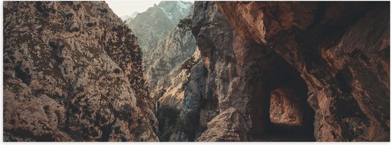 WallClassics - Poster (Mat) - Tunnel in de Bergrand - 90x30 cm Foto op ...