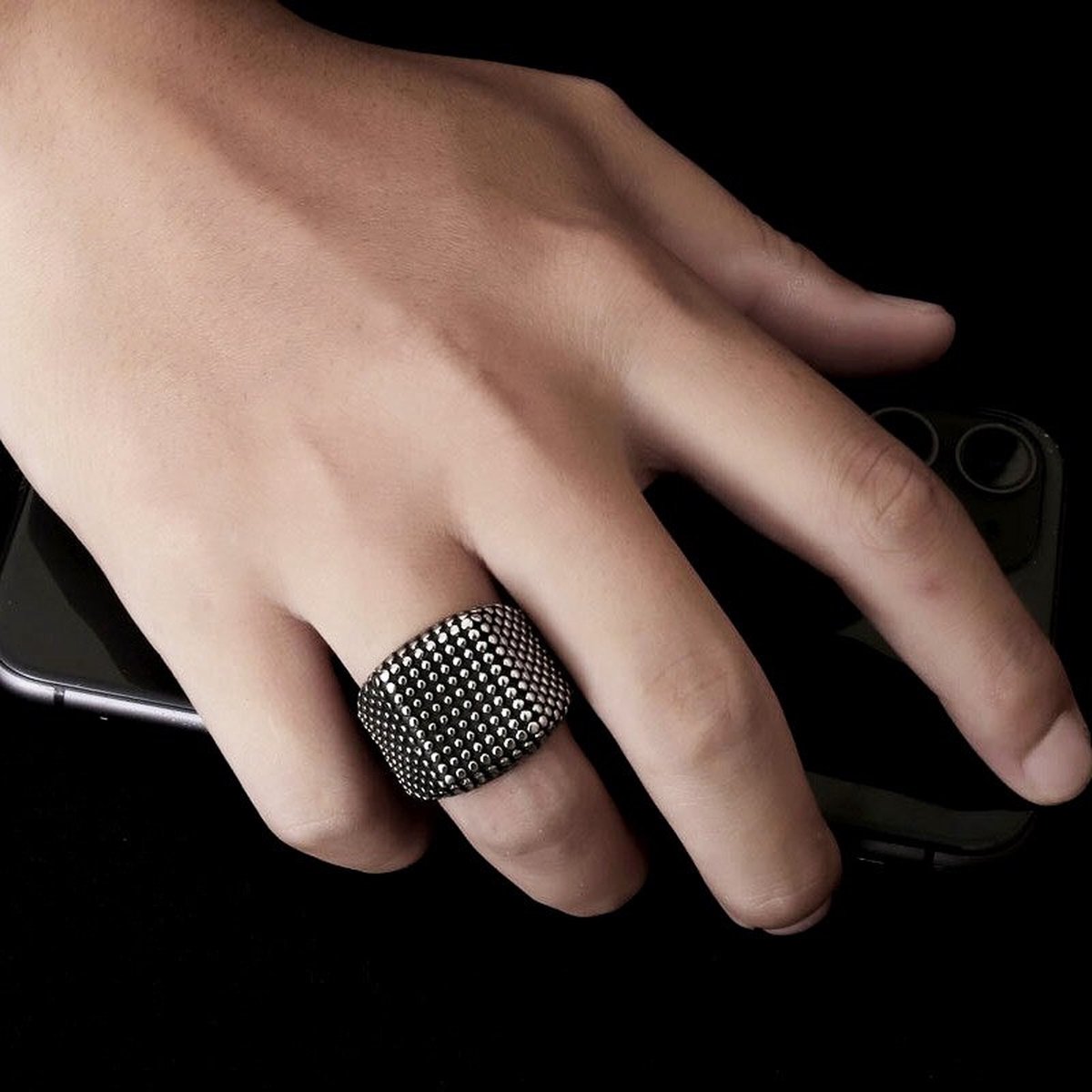 Zwarte Zegelring met Studs - 18-22mm - Zegelring Heren - Ringen Mannen ...