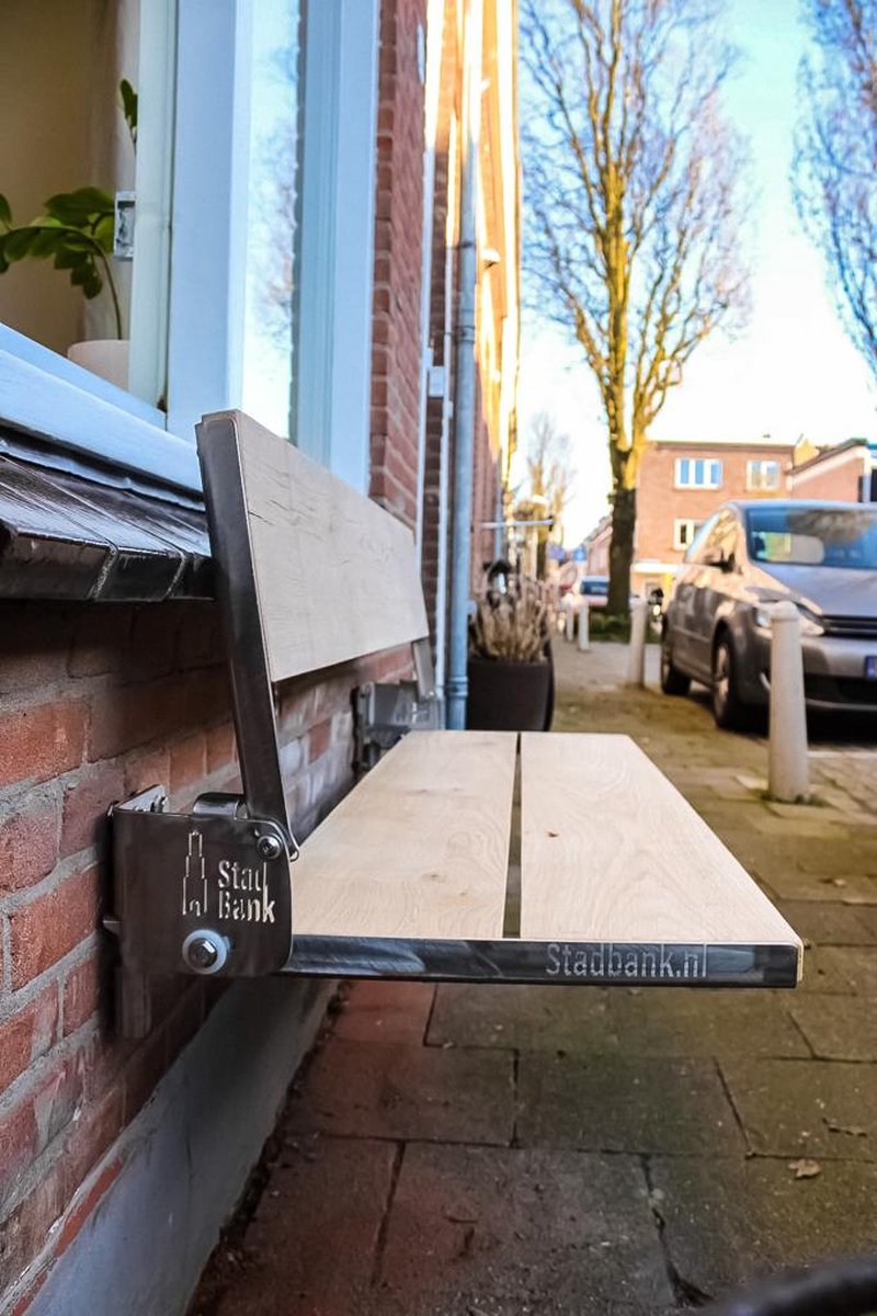StadBank gevelbank UTRECHT. De opklapbare EIKEN houten buiten bank met ...