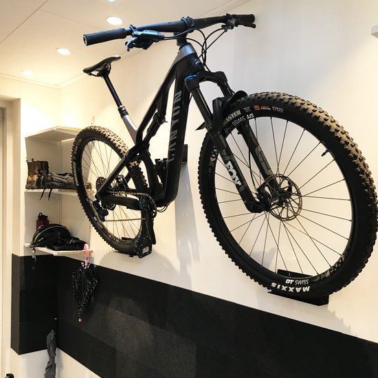 Flowter® trapper hanger - Fiets ophangsysteem aan de trapper - Fiets ...