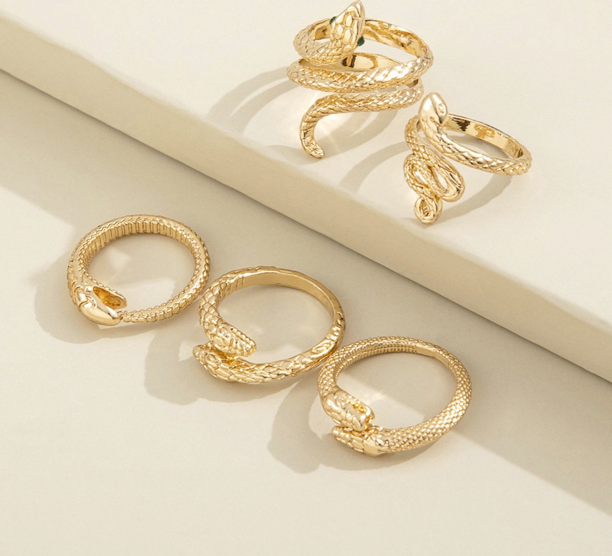 Set van 5 - Ring Slang Goud - Gold Snake - 5 Goudkleurige Ringen - 1,7 ...