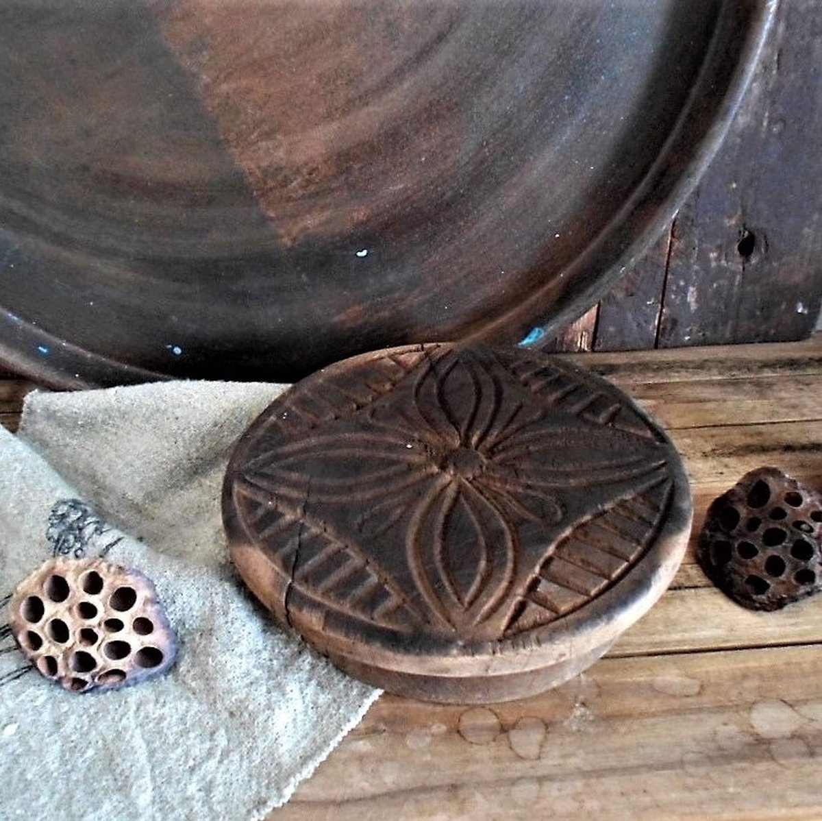 Authentieke bajot plank met houtsnijwerk/bajot carved 23 cm | bol.com