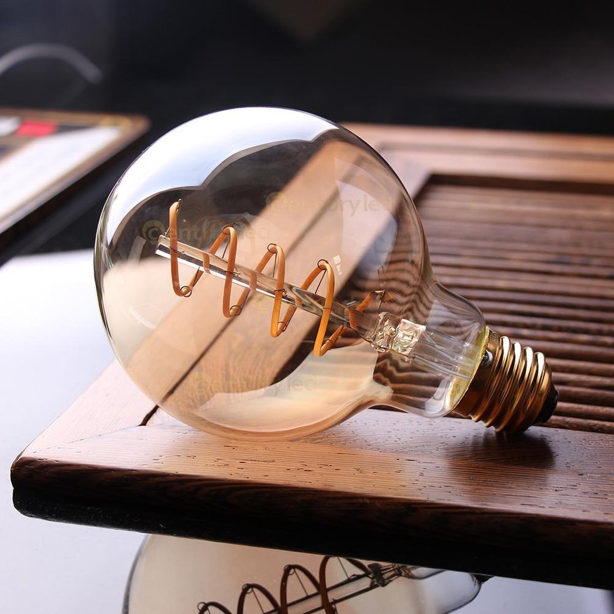 Vintage LED lamp - Bol lamp Ø 9,5cm - Filament lamp dimbaar - Gouden ...
