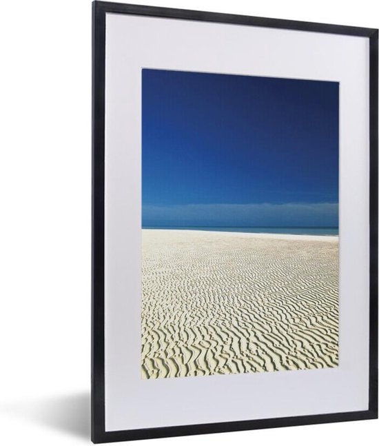Fotolijst incl. Poster - Een bijzondere structuur in het witte strand ...
