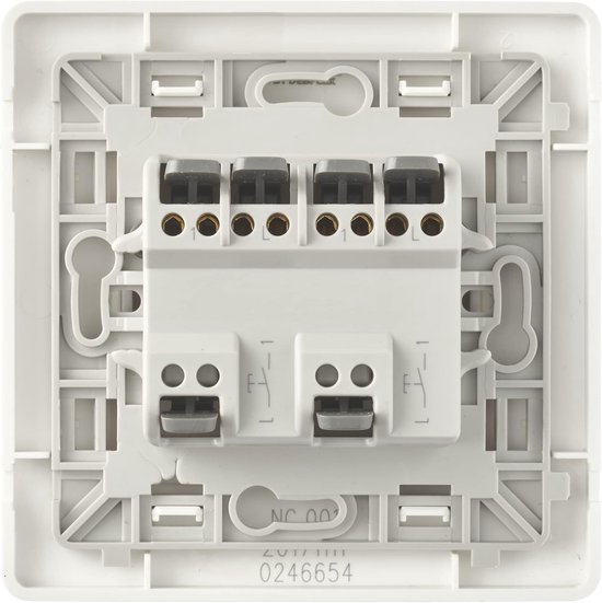 Dubbel ventiel wit voor elektrische installatie | bol