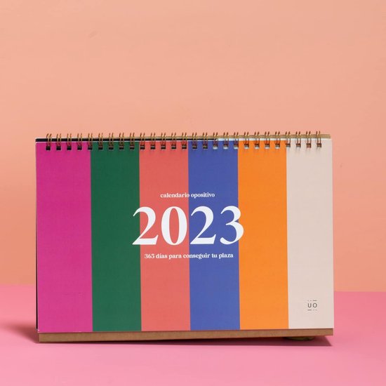 Tafelkalender 2023 met Geïllustreerde Maanden en Weeknummers | bol
