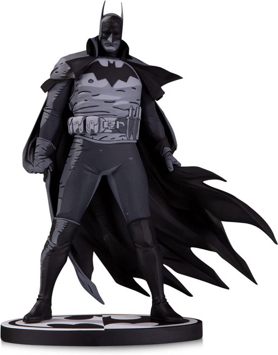 DC Multiverse Premium Actiefiguur Batman Zwart & Wit (18 cm) - Ontwerp ...