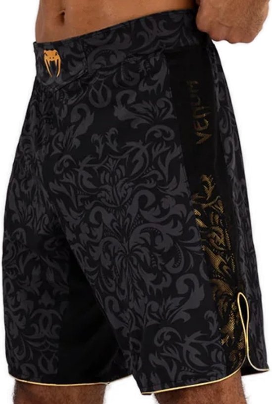 Venum x Ilia Topuria Unmatched Fight Shorts Zwart Goud - L | bol