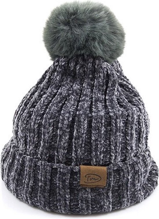 Super leuke donker grijze gemeleerde muts met mega zachte pompon | bol