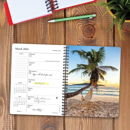 Ah, the Beach! 2024 6.5 X 8.5 Engagement Calendar | bol