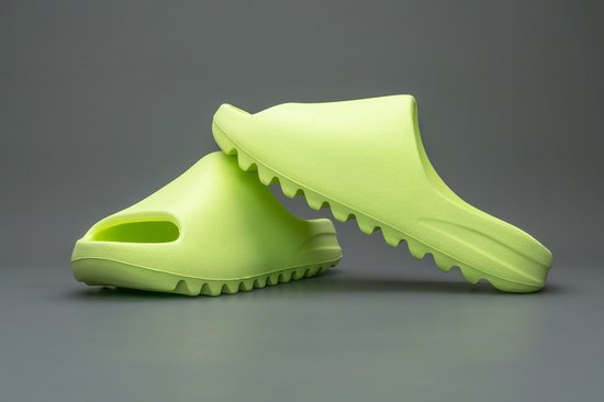 adidas Yeezy Slide Glow Green (2022) HQ6447 Maat 37 GROEN | bol.com