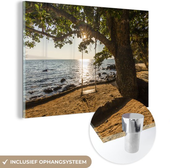 MuchoWow® Glasschilderij 150x100 cm - Schilderij acrylglas - Een tropische boom met... | bol