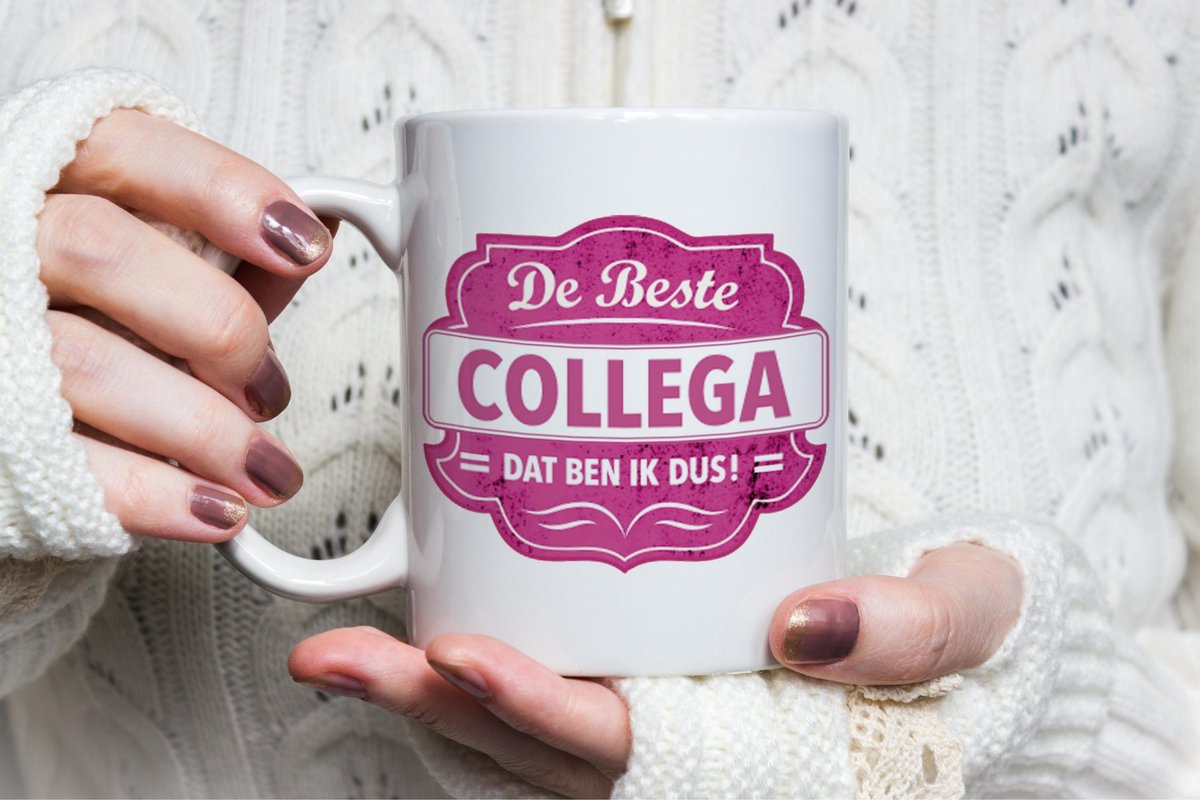 De beste collega dat ben ik dus cadeau koffiemok / theebeker wit met roze embleem -... | bol