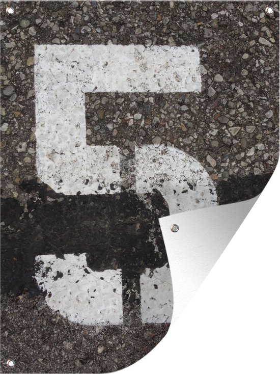 Tuinschilderij Witte nummer 5 op asfalt - 60x80 cm - Tuinposter ...