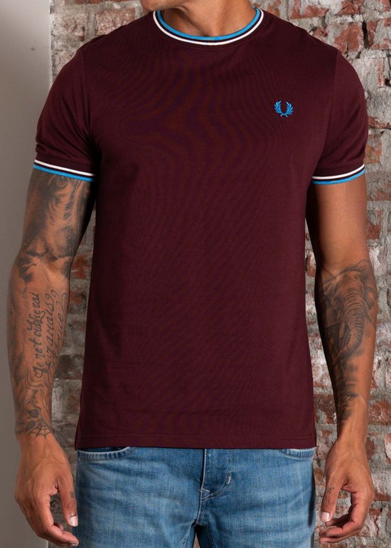 Fred Perry Twin tipped t-shirt - oxblood ecru court blue | bol