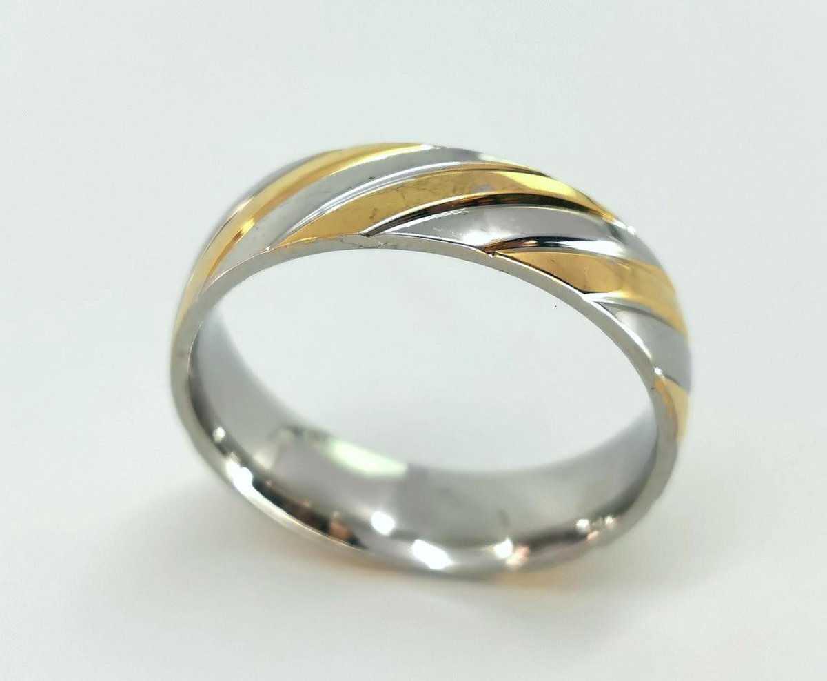 - RVS - ring maat 21 -goud/zilver kleur schuin streep. Prachtig ring ...