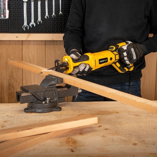 Powerplus elektrische reciprozaag POWX03971 - 900W zaagmachine - 2600min-1 -... | bol