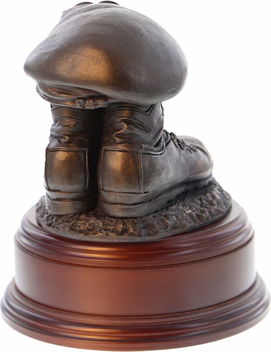 Boots and Beret Garde Jagers - bronzen beeld - Luchtmobiel | bol