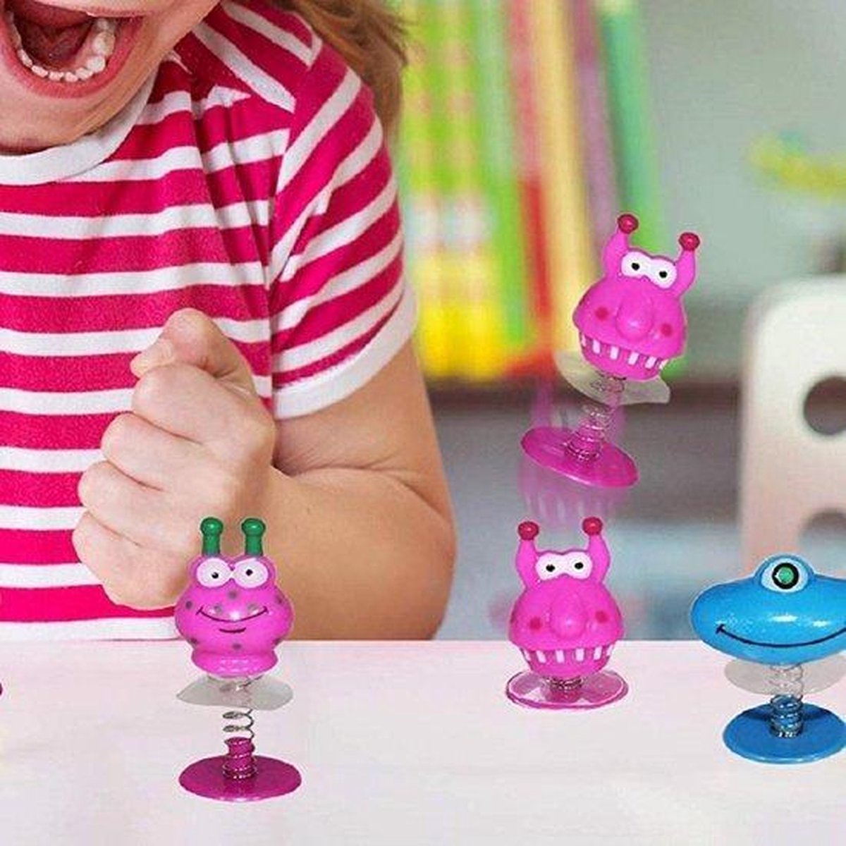 Uitdeelcadeau bouncing monsters 24 Stuks - Traktatie Pinata vulling | bol