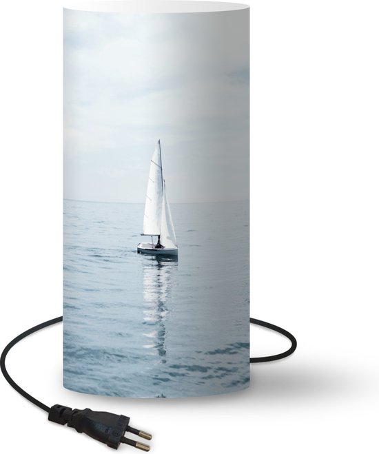 Lamp - Nachtlampje - Tafellamp slaapkamer - Een zeilboot in de open ...