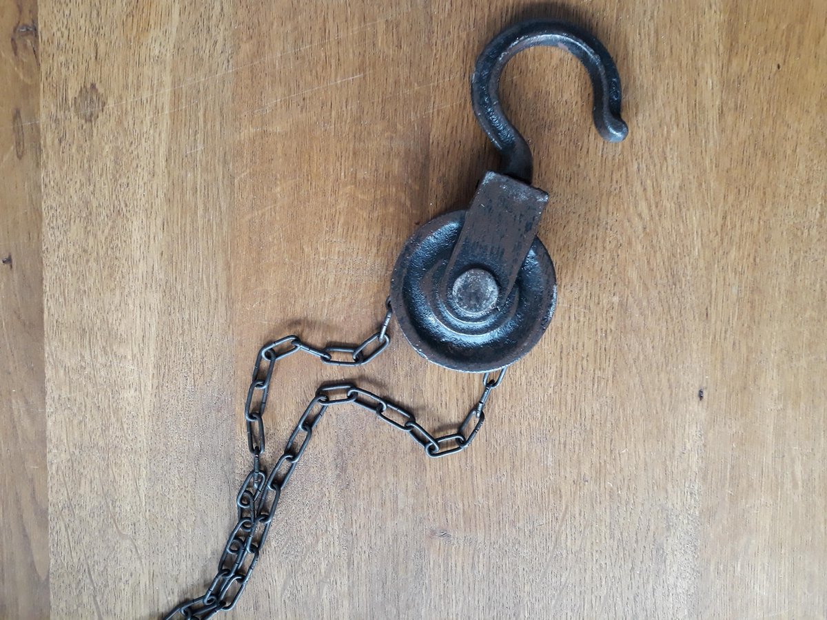 Natural Collections - Katrol van Gietijzer met Ketting | bol.com