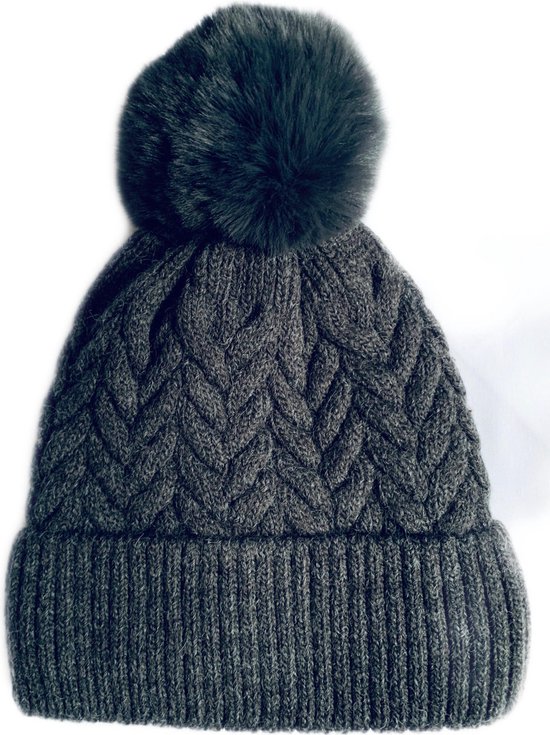 Warme Trendy Muts met kabel en nepbont pompon donker grijs | bol.com