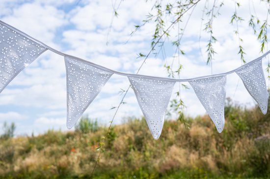 Vlaggenlijn van stof | Broderie Lace - 5 meter / 18 vlaggetjes - Witte ...