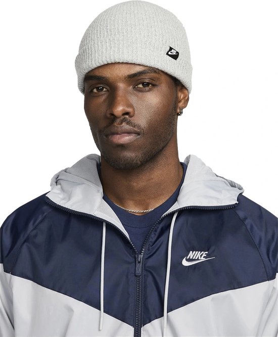 Nike terra muts in de kleur grijs. | bol