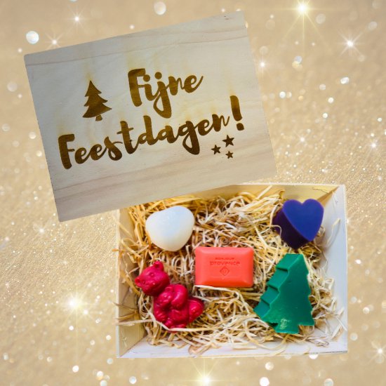 Kerstcadeau - Fijne Feestdagen - Duurzame doos met 5 zeepjes - Handgemaakt - Origineel... | bol