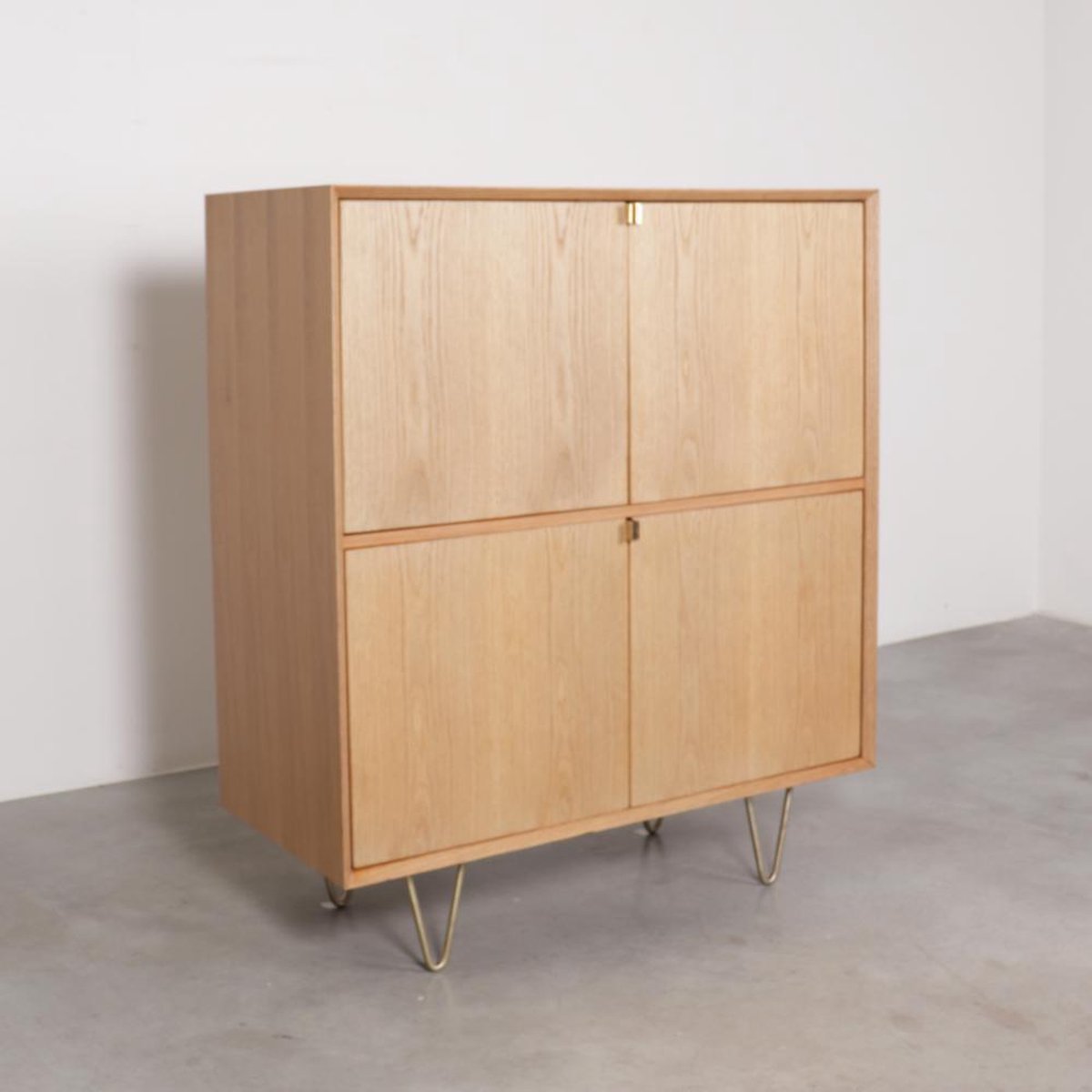 Furnified - Hoog Dressoir Eik - Bob - Scandinavisch (100cm) - Gouden ...
