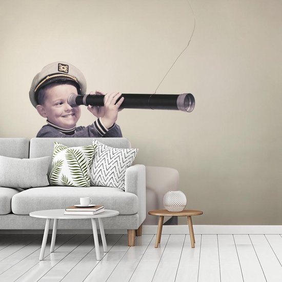 Behang - Fotobehang Jongen met matrozen hoed en telescoop - Breedte 275 ...