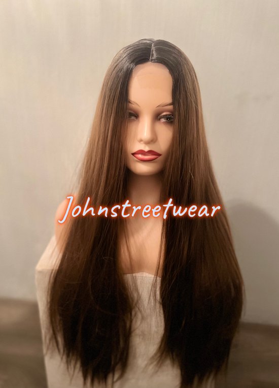 Synthetische hair silky straight middle part wig kleur R2-12C 60cm ...
