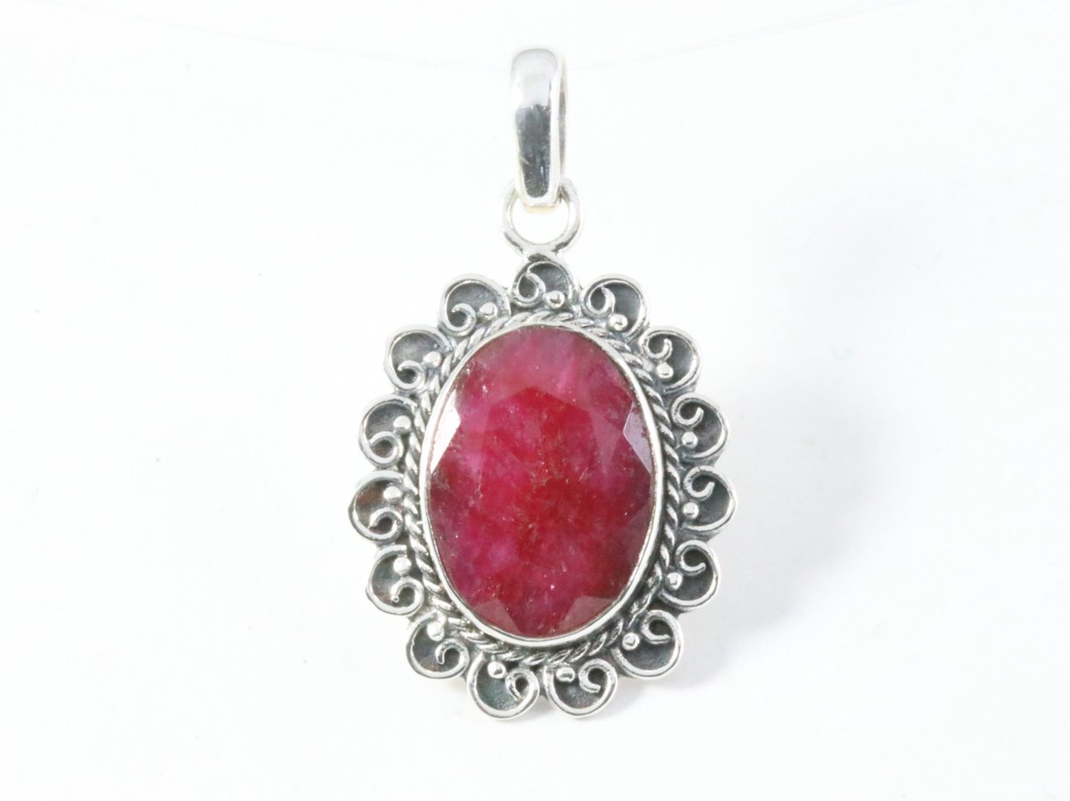 Fijne bewerkte zilveren hanger met robijn | bol.com