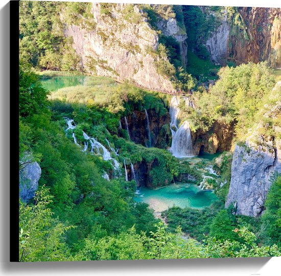 WallClassics - Canvas - Park met Watervallen en Veel Begroeiing - 60x60 ...