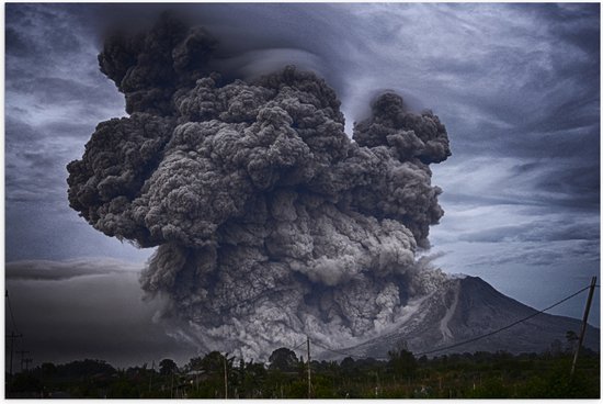 WallClassics - Poster Glanzend – Zwarte Rook uit Vulkaan - 90x60 cm ...