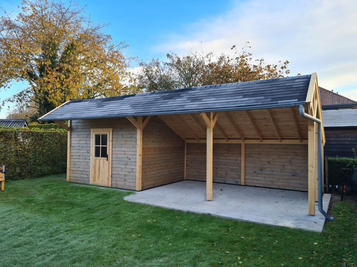 Kapschuur 900 x 400 cm - Blokhut 326 x 300 cm + Overkapping 464 x 400 ...