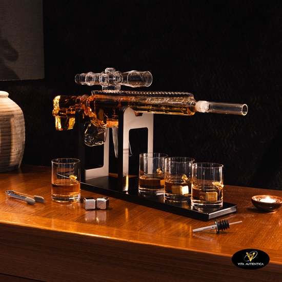 Whiskey Karaf – Machine Geweer – AK-47 - Whiskey Gun - 4 Whiskey Glazen ...