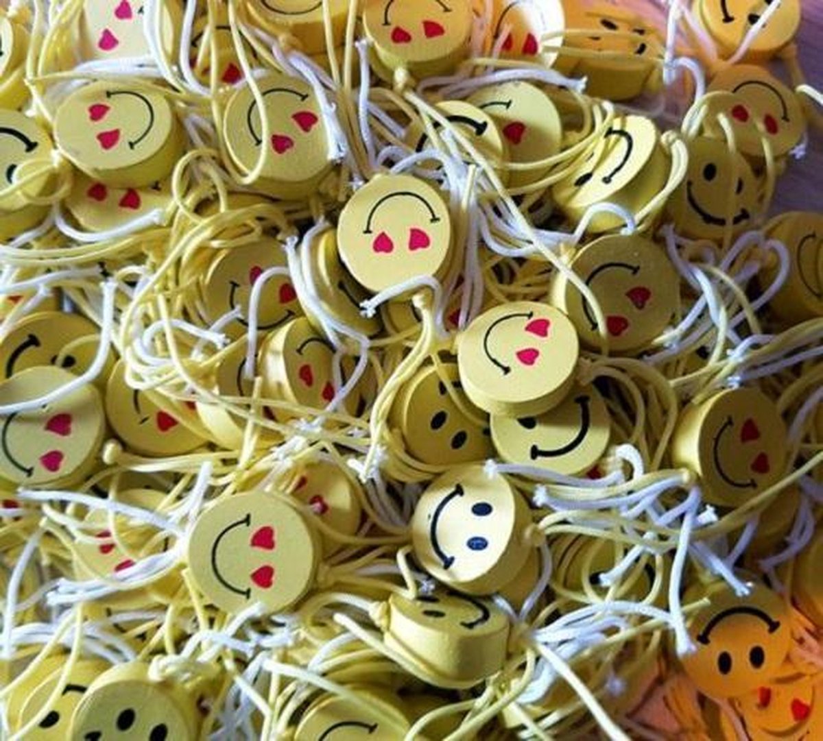 Gelukspoppetje - gelukshanger - smileys - emoticons - per 10 stuks | bol