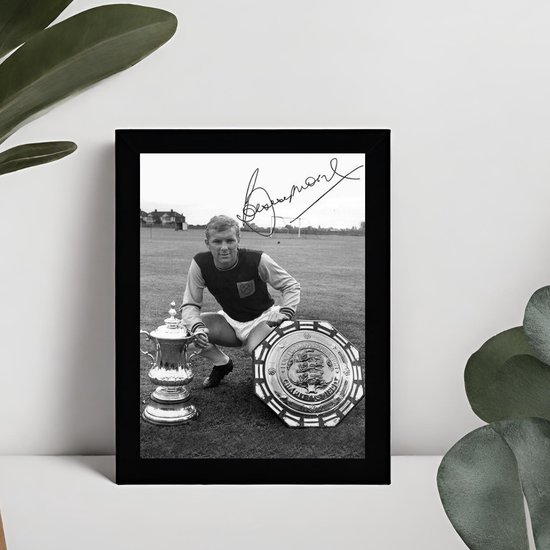 Bobby Moore Ingelijste Handtekening – 15 x 10cm In Klassiek Zwart Frame ...